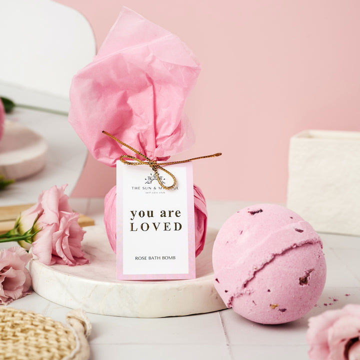 Curated Wellness Gift Boxes & Bundles | Luxurious Self-Care Hampers ...